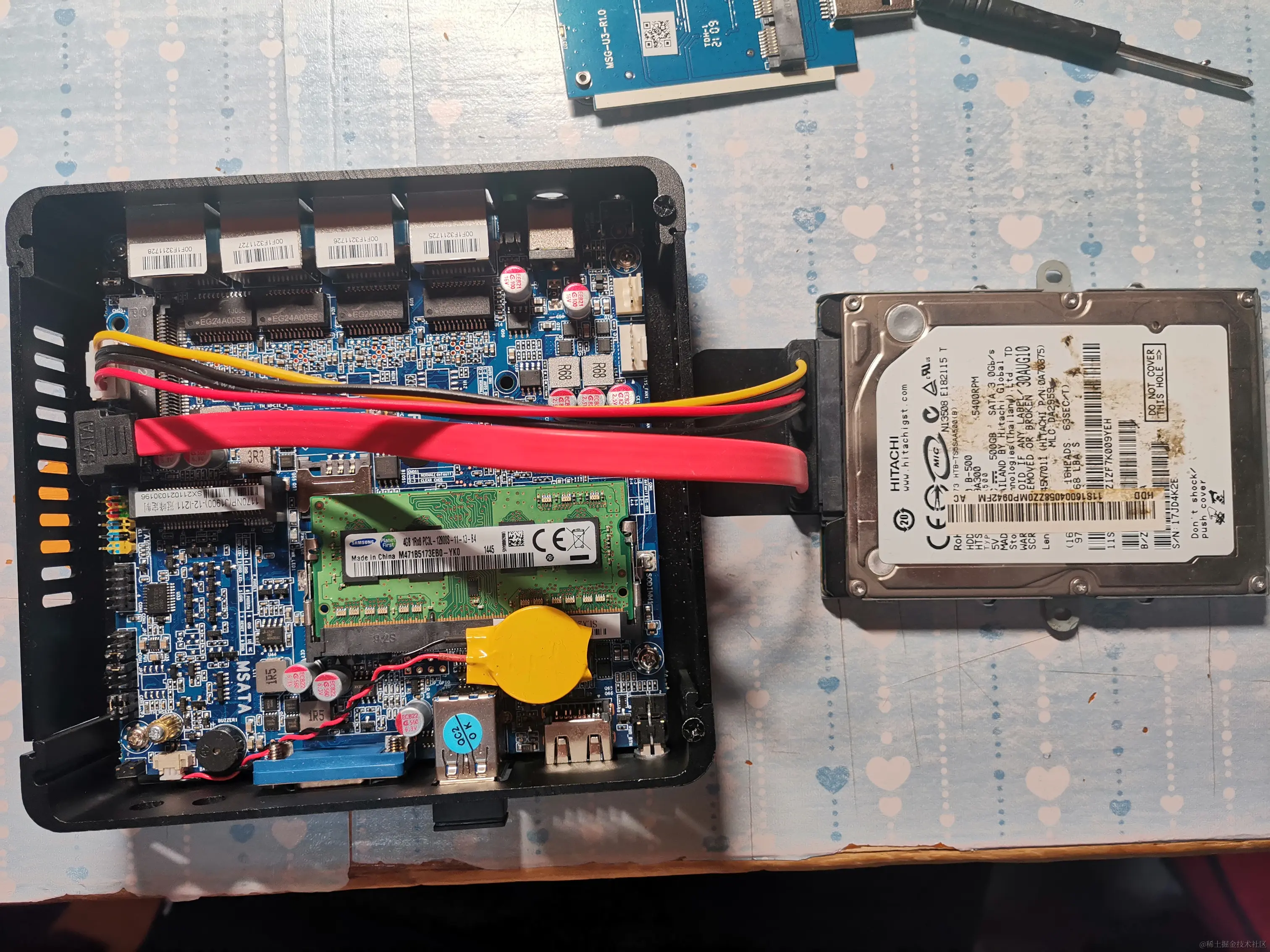 记一次折腾J1900软路由的过程第一次整软路由，笔者正处于大创报账时期，虽然不知道能不能报上去，反正挑了个合适价位的J1 - 掘金